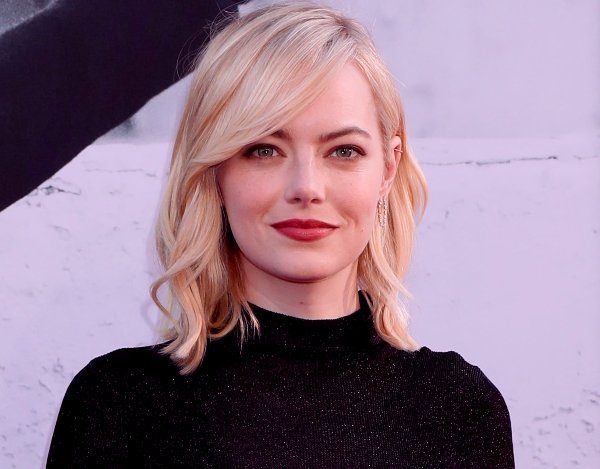 Emma Stone married or dating boyfriend? Her career, net worth, wiki-bio.
