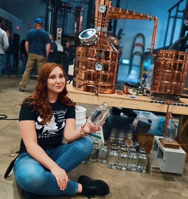 Amanda Bryant from Moonshiners Wiki: Age, Net Worth, Husband, Marriage ...