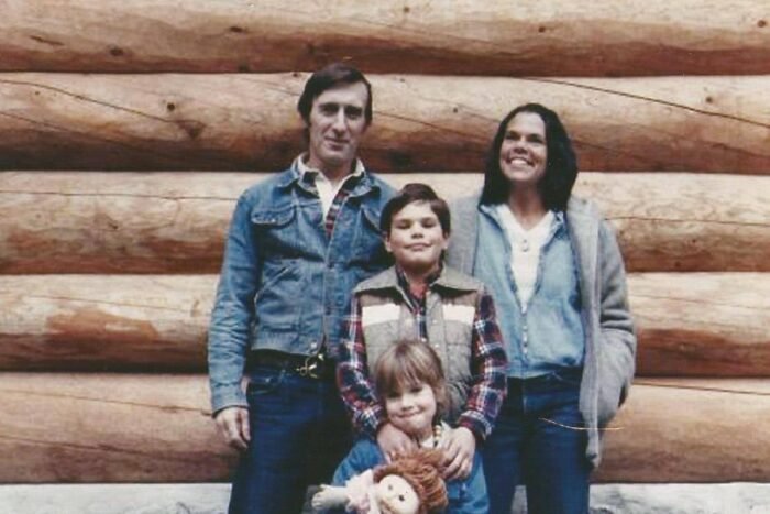 Nancy Becker [Wiki/Bio]: Life with Bob Harte, Trapping in Alaska, and ...