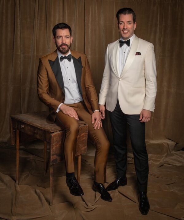 Jonathan and Drew Scott: Surprising Facts About the Property Brothers ...