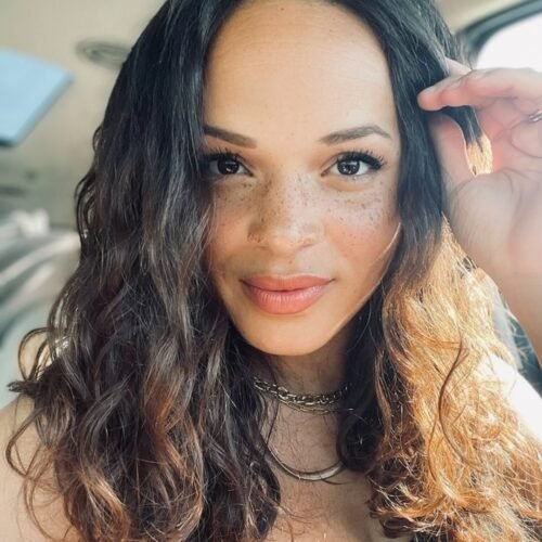 Adar Kirkham Wiki, Bio, Age, Husband, Kids, Career, HGTV Shows, and Net ...